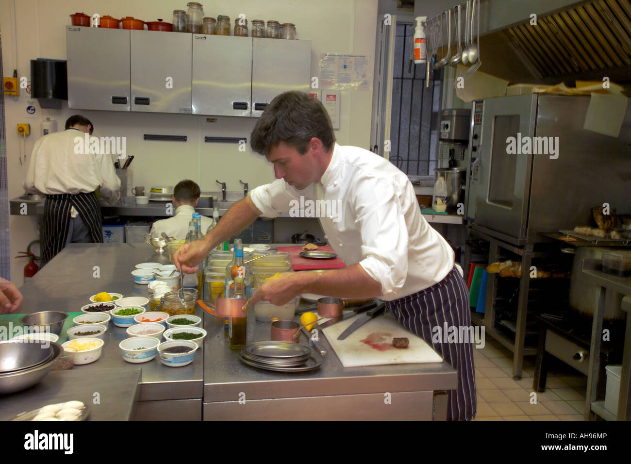 Michelin star chef martin wishart hi-res stock photography and images ...