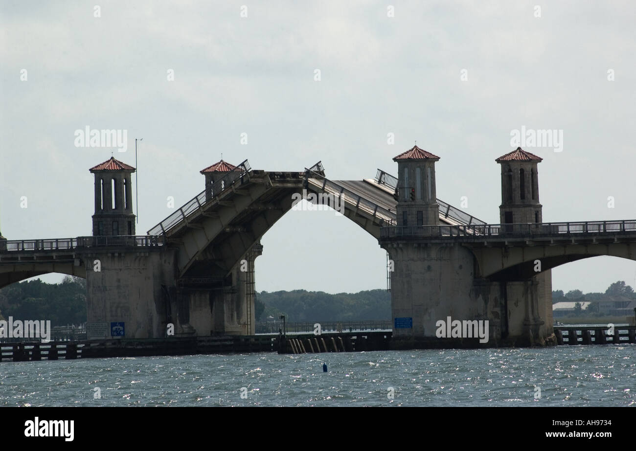 The iconic drawbridge at St. Augustine, Florida, USA, lifting to allow ...