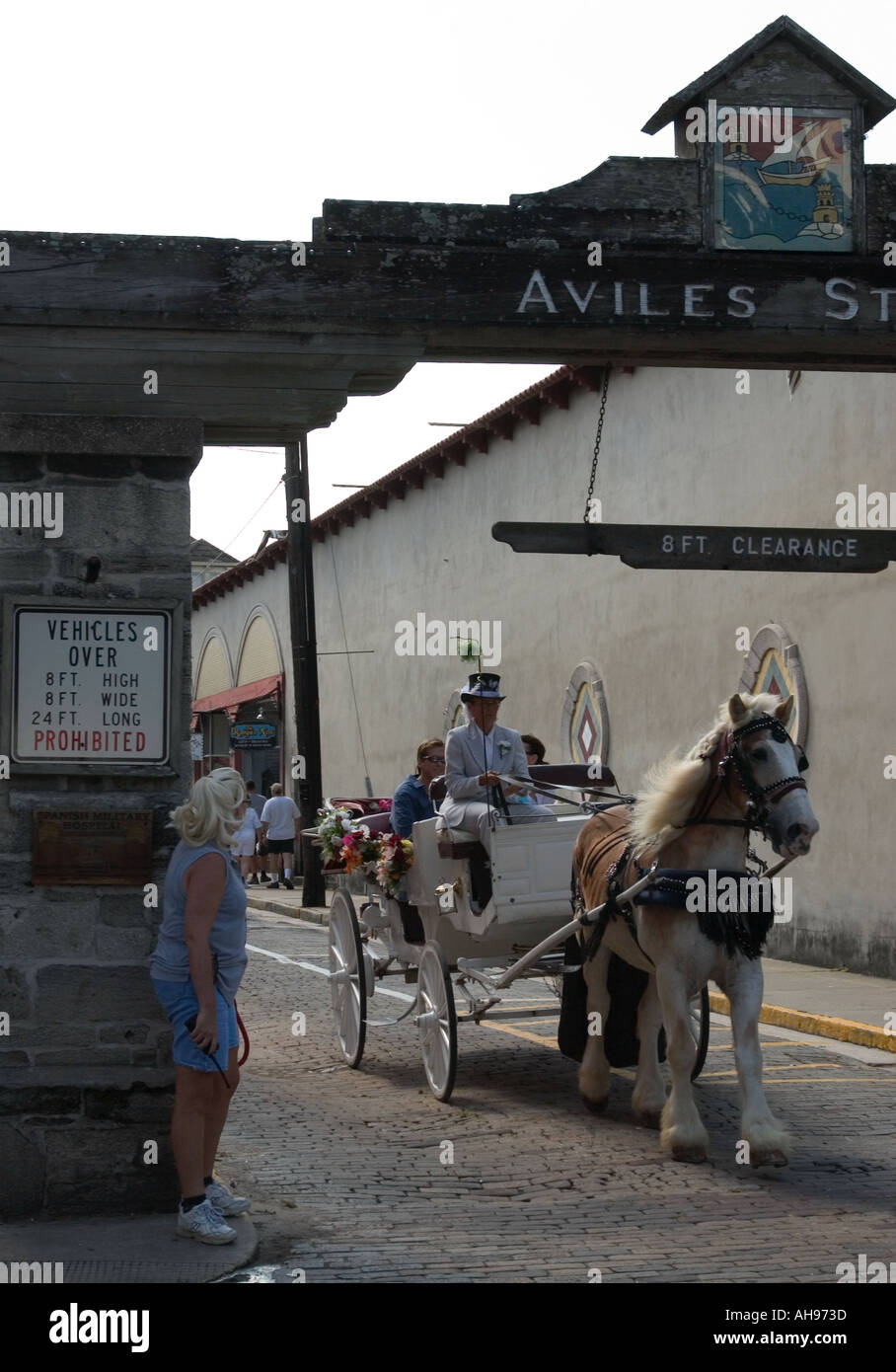 Buggy and horse hi-res stock photography and images - Alamy