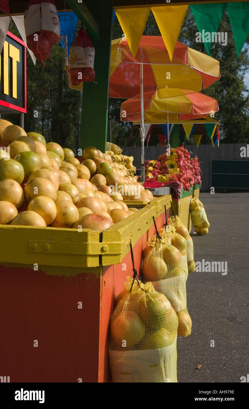 Roadside fruit stand in florida hi-res stock photography and images - Alamy
