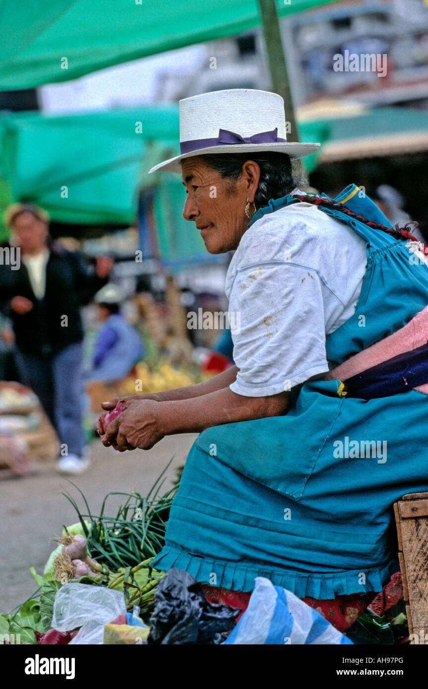 Indigenous people of cuenca hi-res stock photography and images - Alamy
