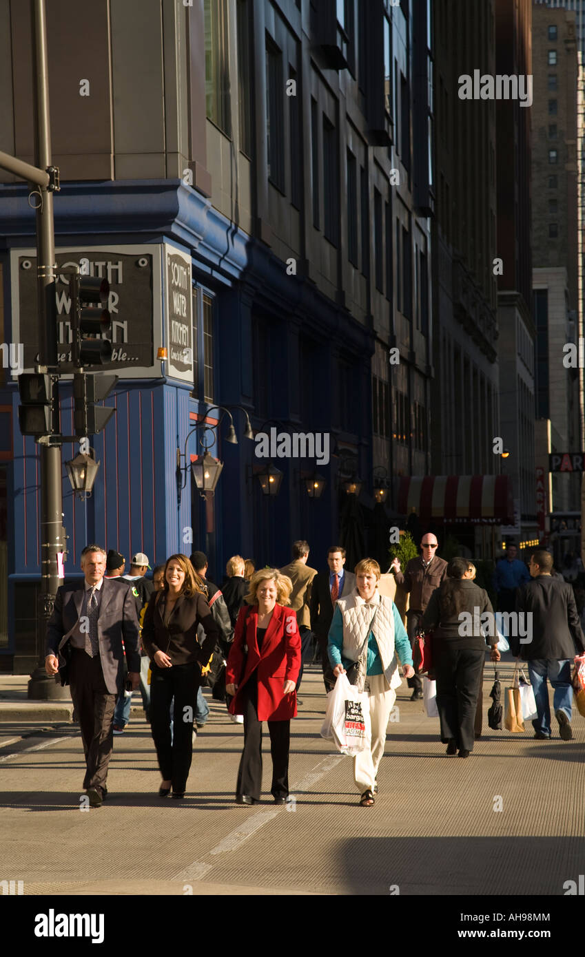 Illinois chicago people in crosswalk hi-res stock photography and ...