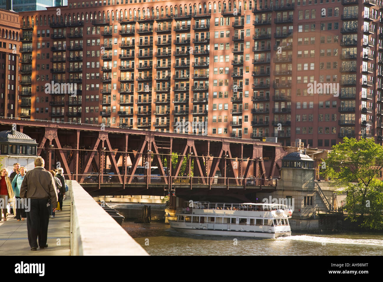 ILLINOIS Chicago Pedestrians walk Wacker Drive along Chicago River tour ...