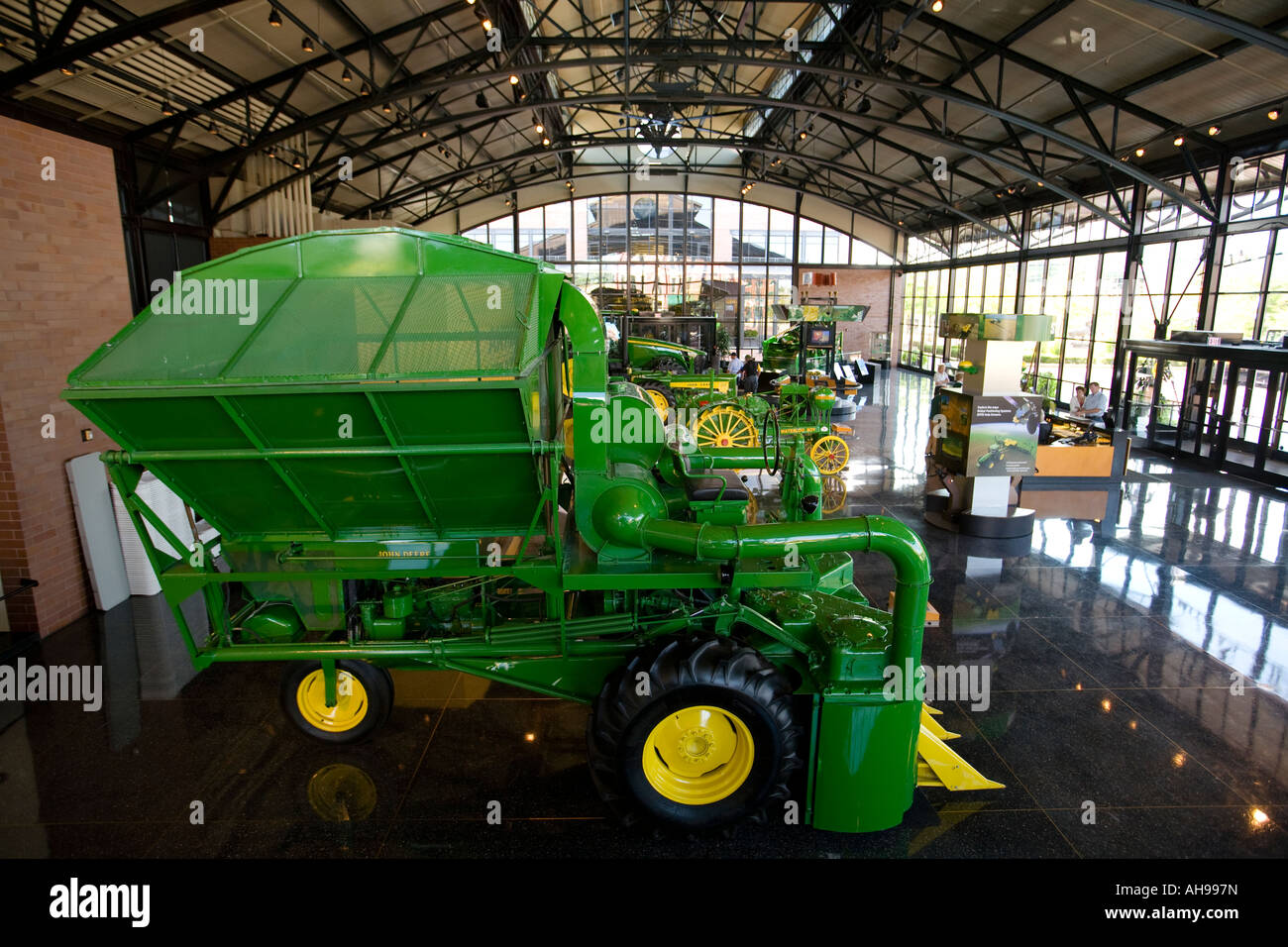John deere cotton picker hi-res stock photography and images - Alamy