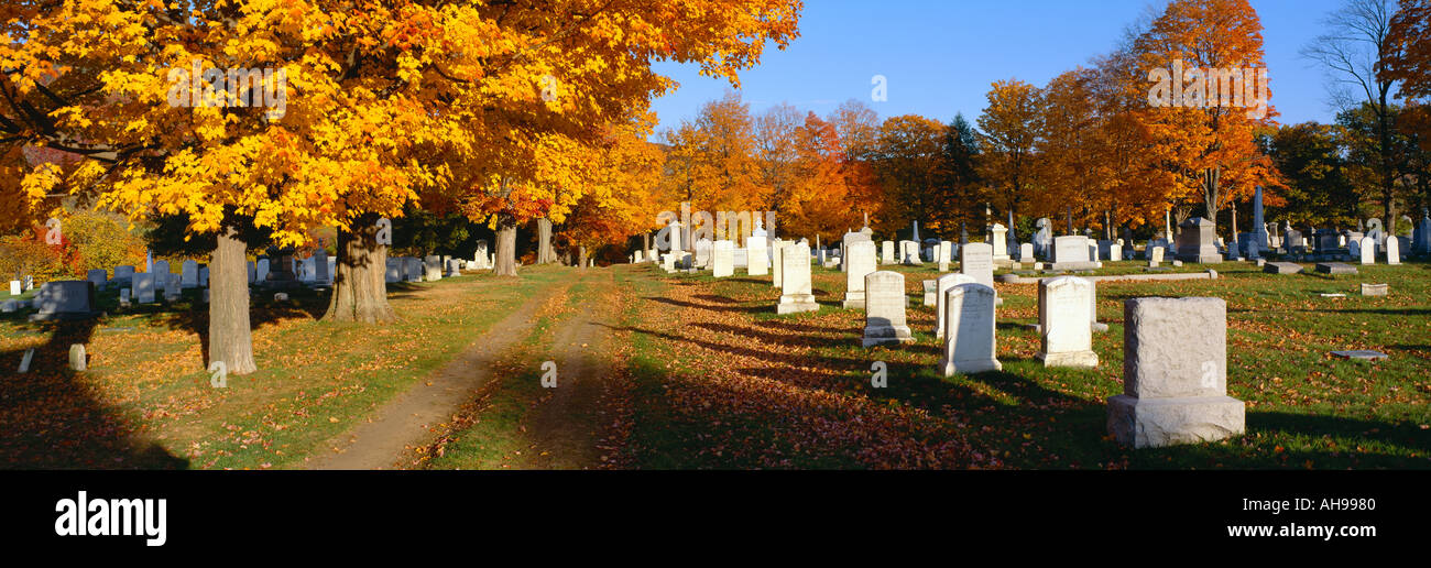 Cemetery landscapes hi-res stock photography and images - Alamy