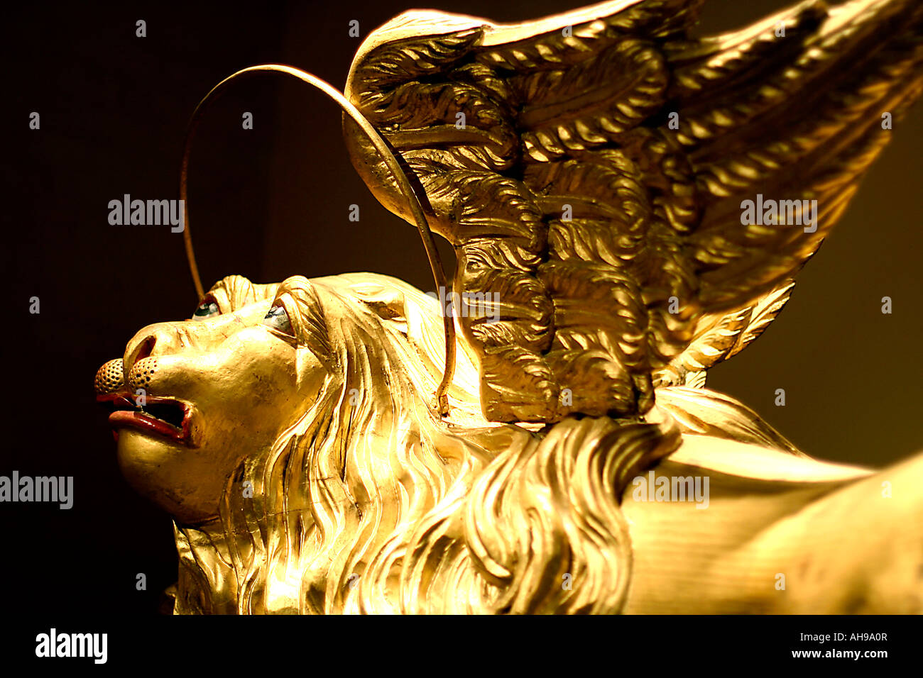 Winged lion griffin hi-res stock photography and images - Alamy