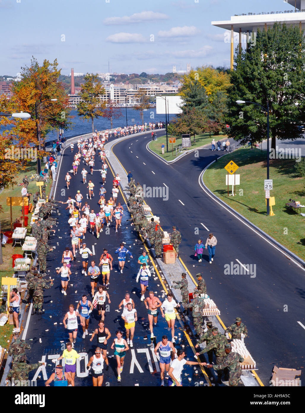 Marine corps marathon hi-res stock photography and images - Alamy