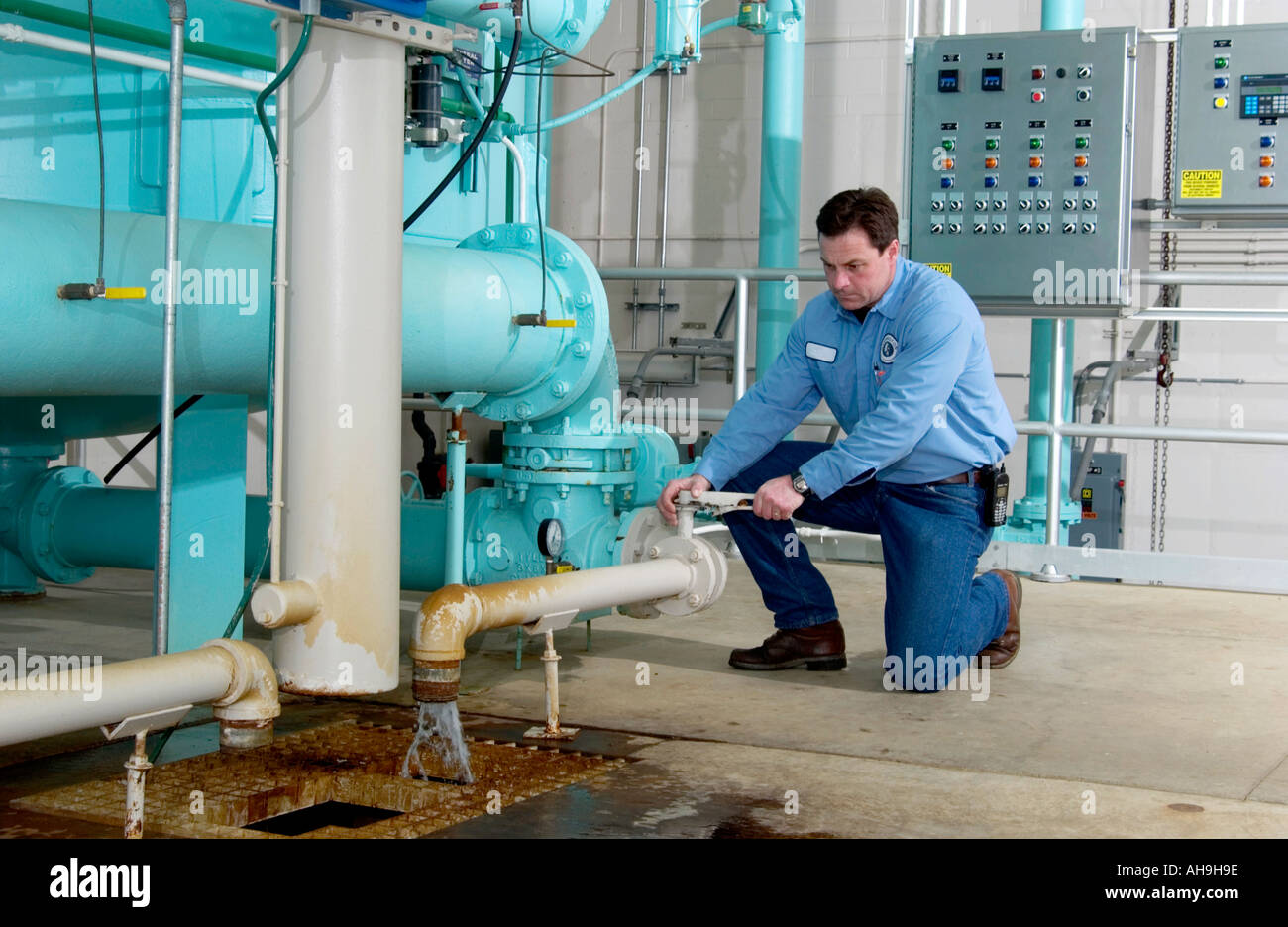 Employment guy guys gentleman hi-res stock photography and images - Alamy