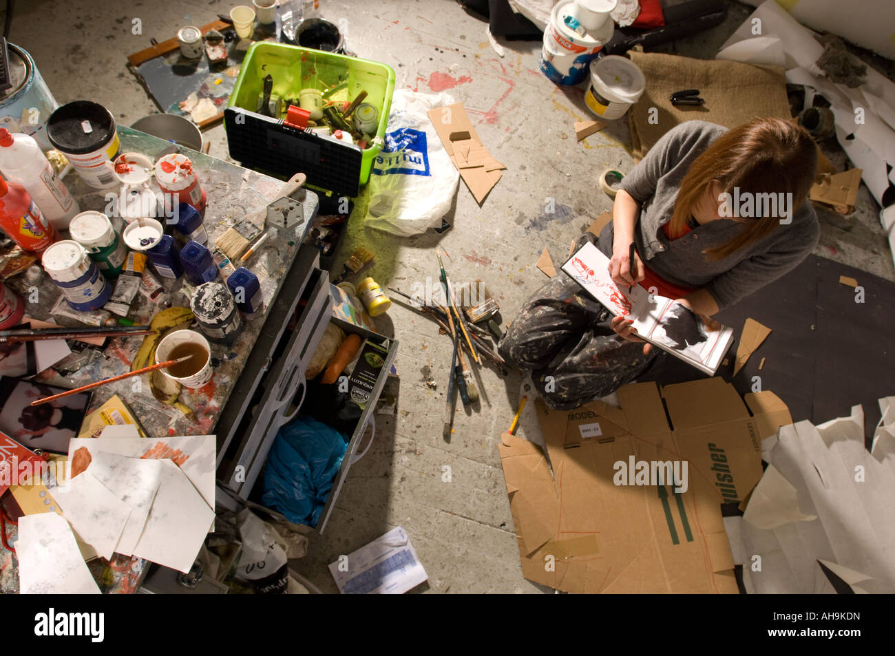 Floating Heads, Kelvingrove Art Gallery, Glasgow Stock Photo - Alamy