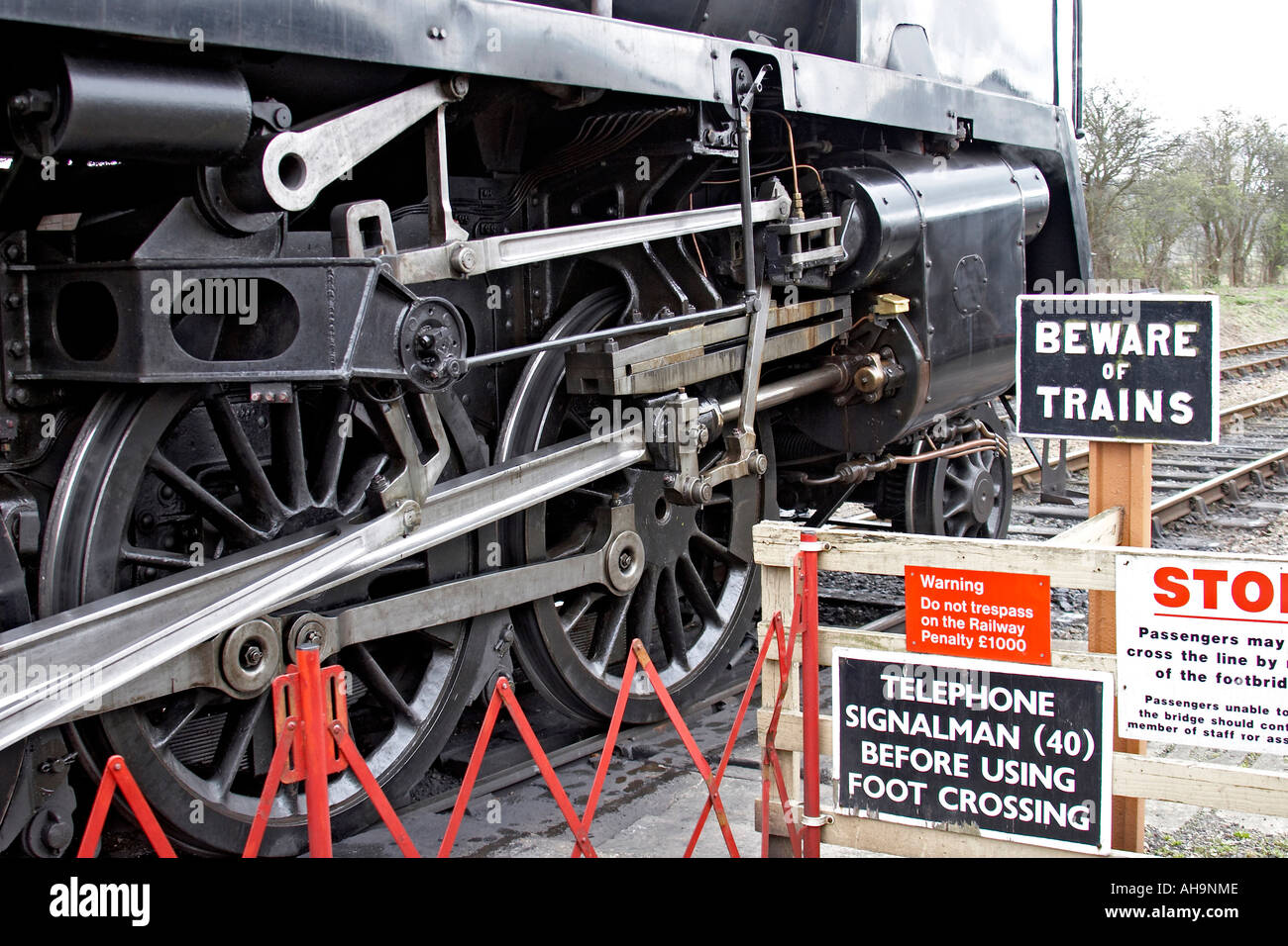 Signs with Steam Engine 92203 Black Prince at Toddington Station on ...