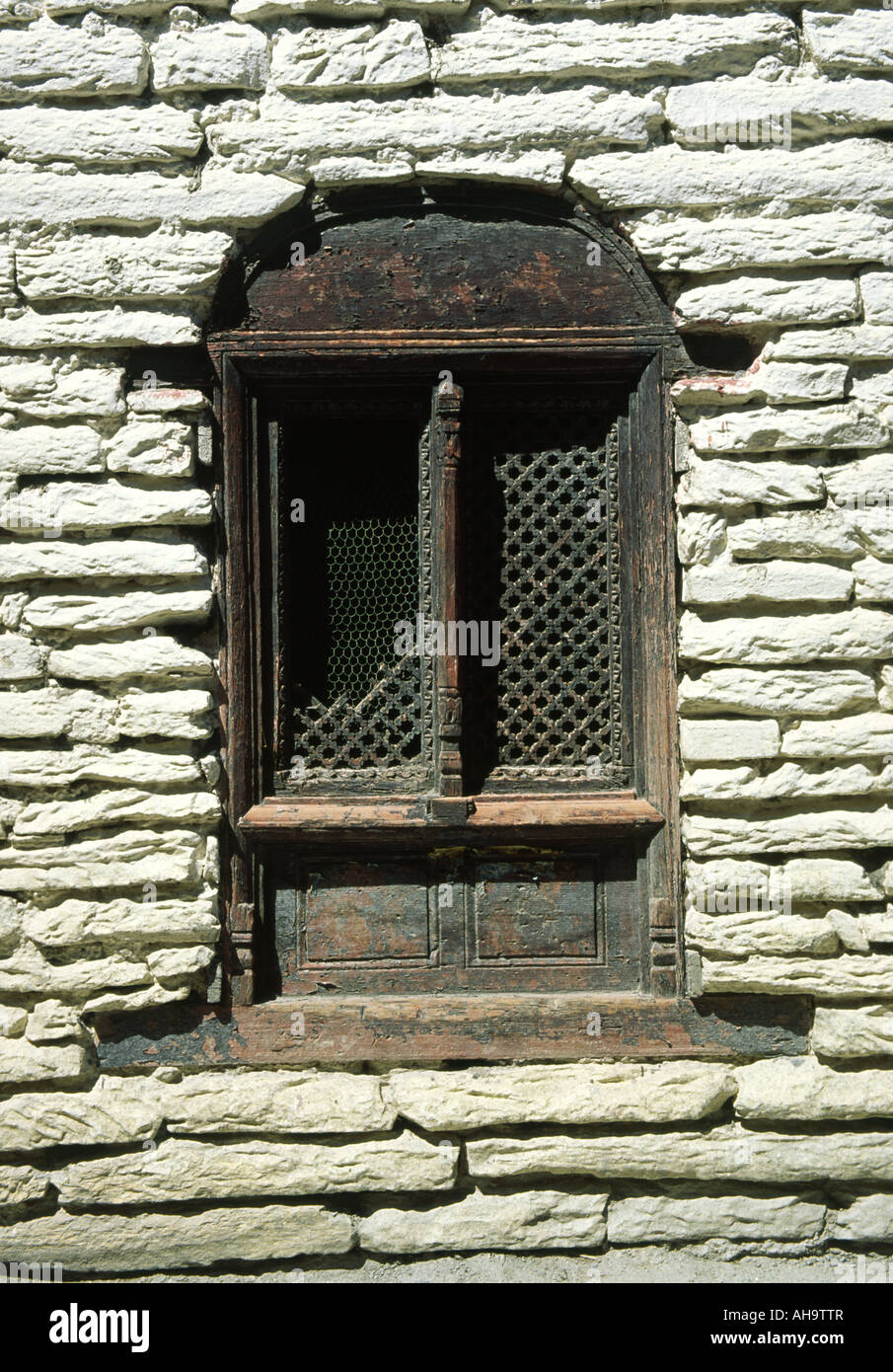 Nepali window frame hi-res stock photography and images - Alamy