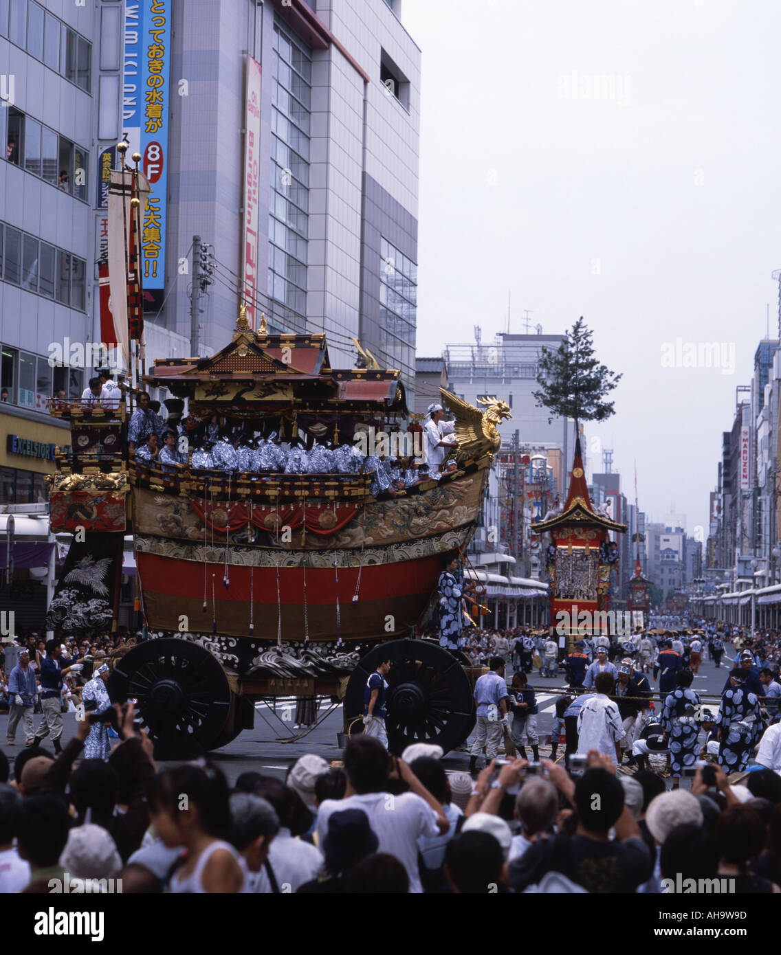 Gion Matsuri Kyoto Giant ornate floats mikoshi are towed through the ...
