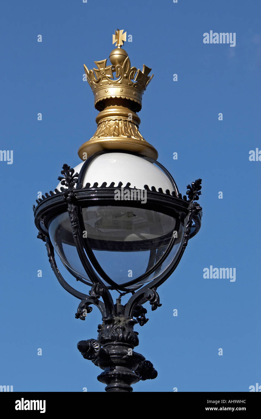 Lamp post top against blue sky on Queen s Walk South Bank London SE1 ...