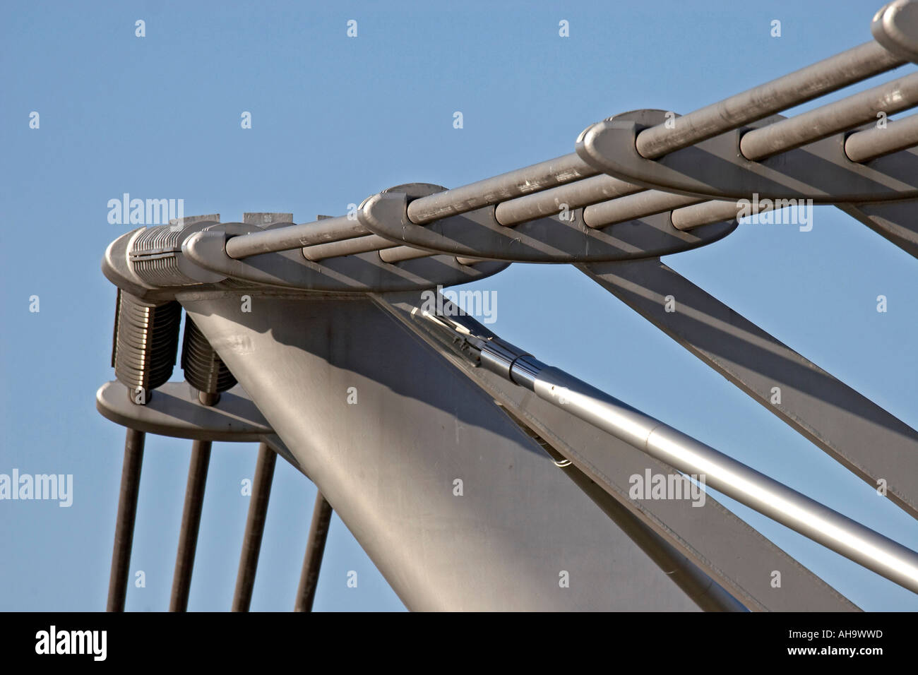 Millenium Bridge construction and piston damper detail City of London ...