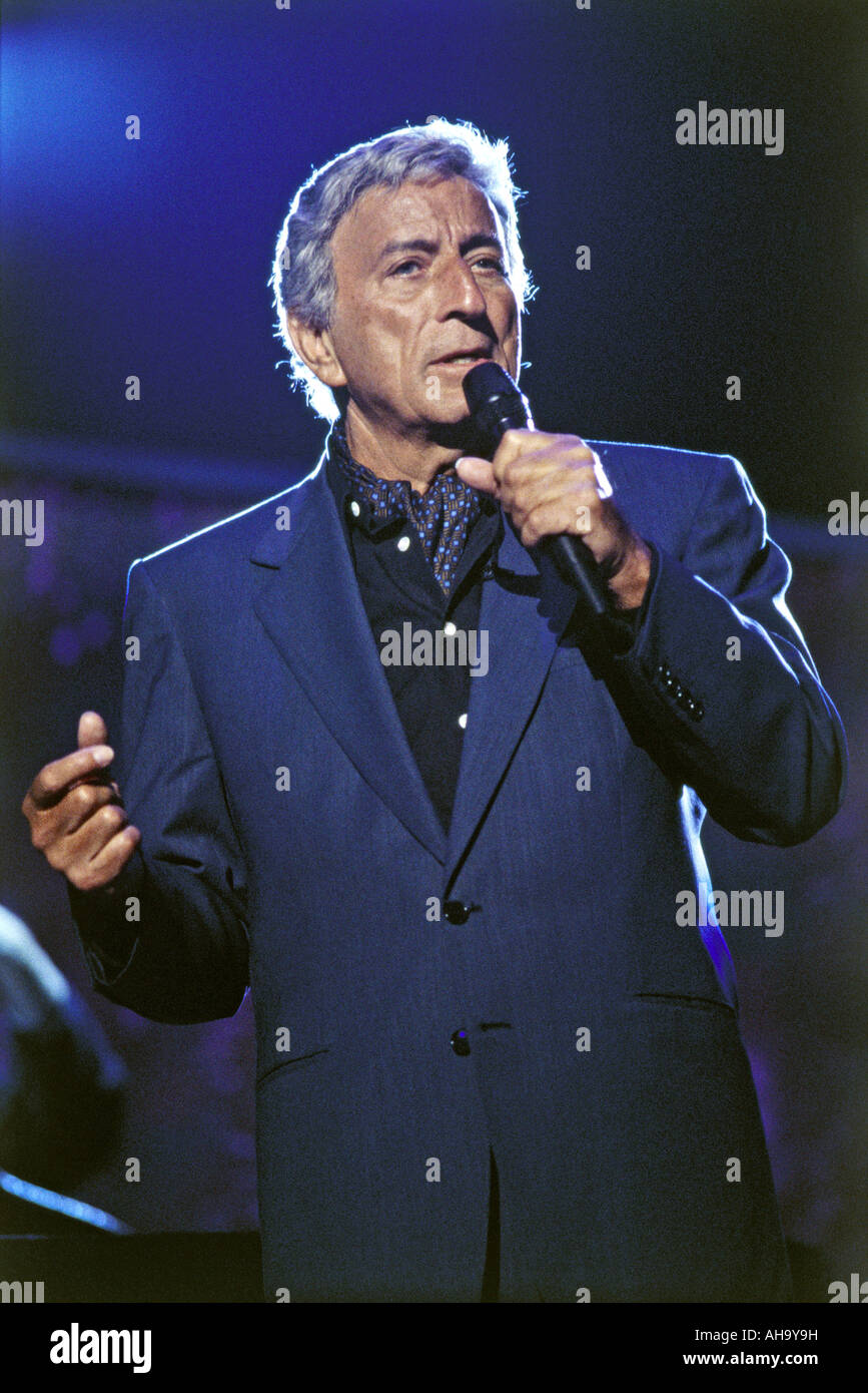 TONY BENNETT US singer in 2007 Stock Photo - Alamy