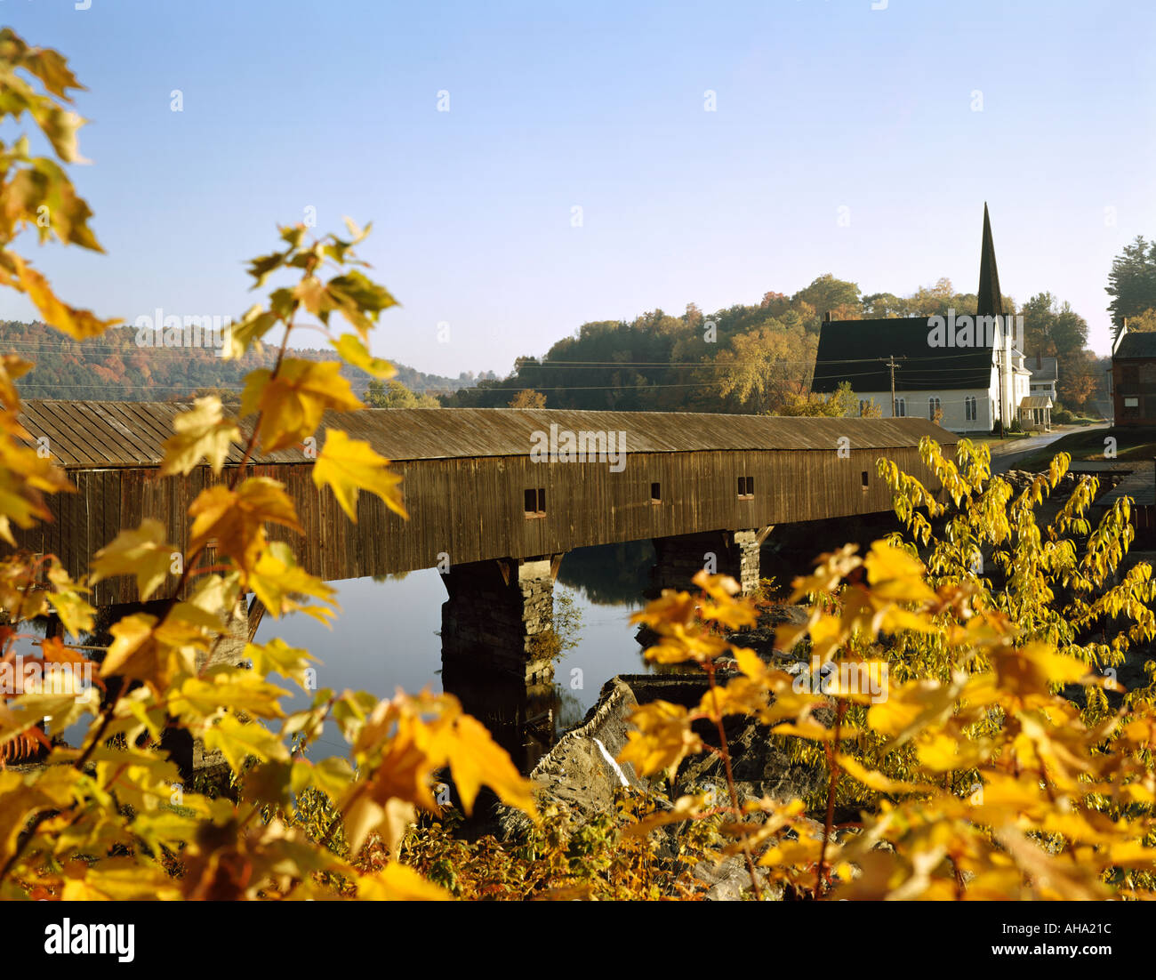 covered bridge in Bath New Hampshire USA New England Stock Photo - Alamy