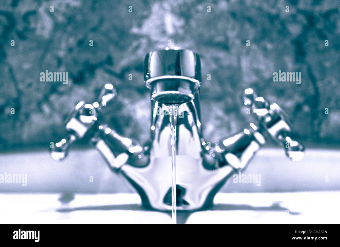WATER TAP FAUCET Stock Photo - Alamy