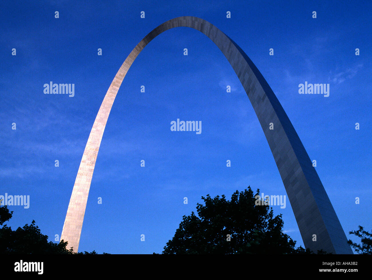 Saint louis arch construction hi-res stock photography and images - Alamy