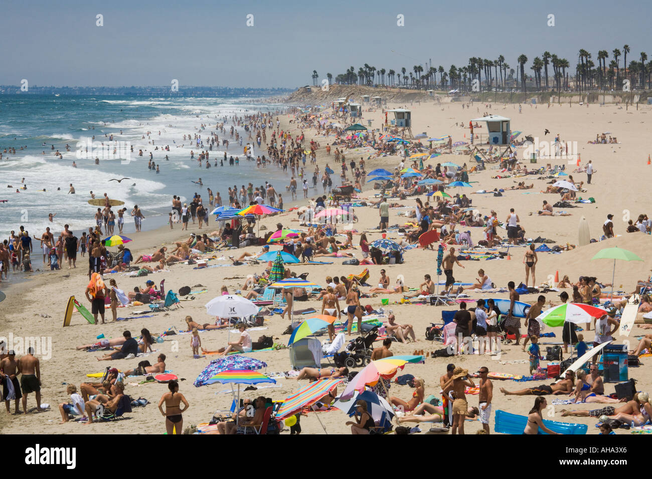 Huntington beach pier festival hi-res stock photography and images - Alamy