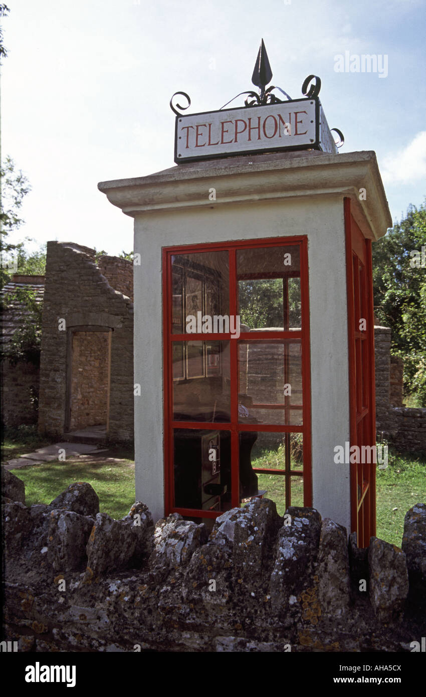 1940s telephone box hi-res stock photography and images - Alamy
