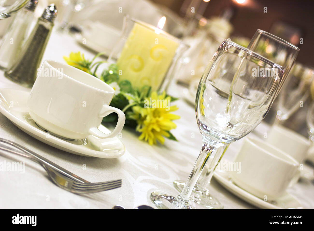Silverware laid out hi-res stock photography and images - Alamy