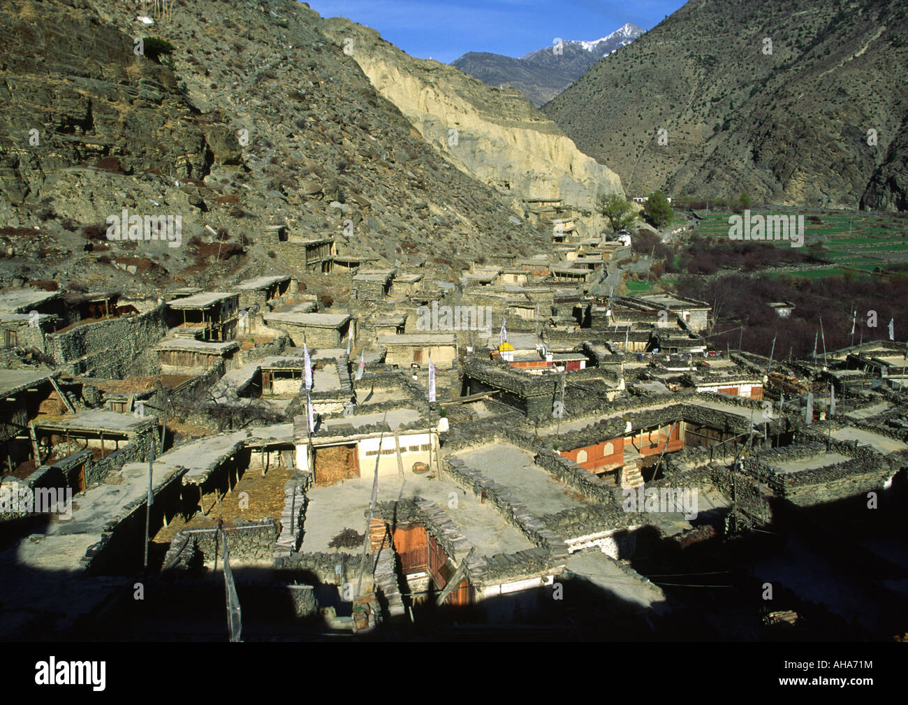 Nepal living conditions hi-res stock photography and images - Alamy