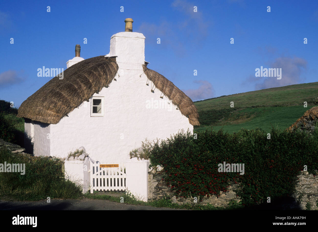 Cregneish Isle of Man traditional Manx crofters cottage thatch thatched ...