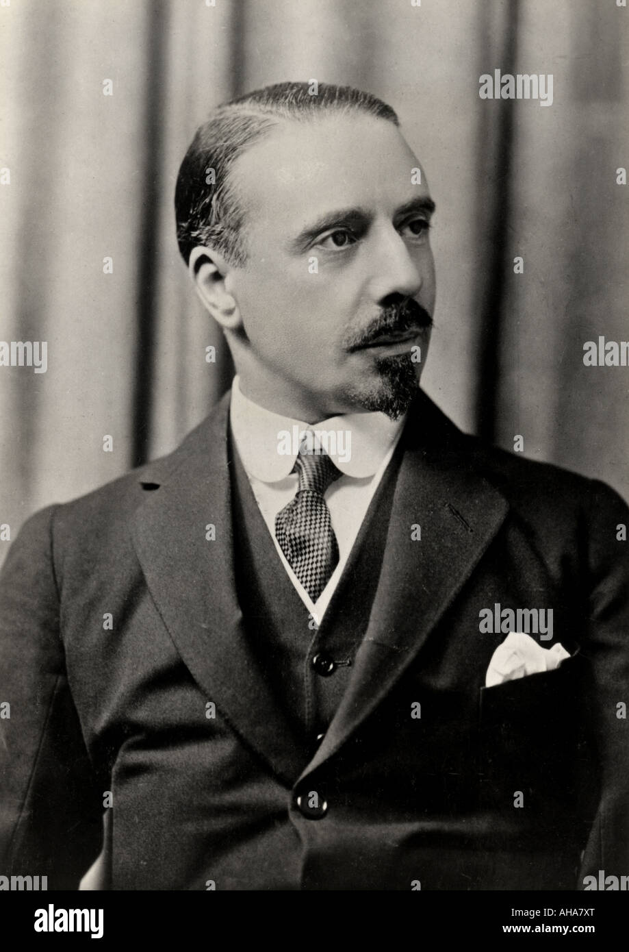 Sir thomas beecham hi-res stock photography and images - Alamy