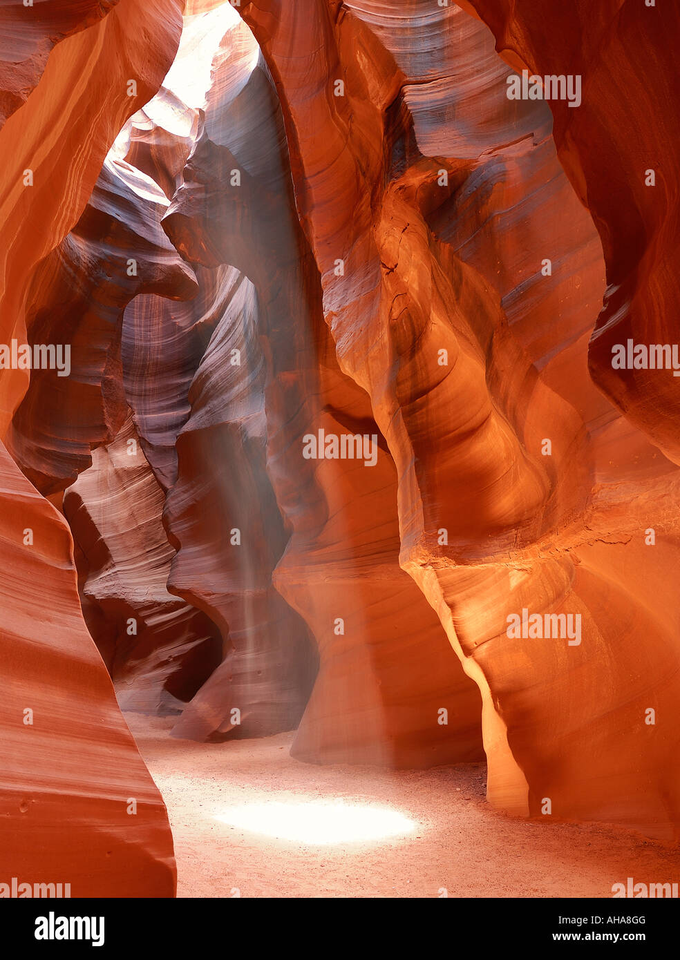 Antelope canyon arizona sun shaft hi-res stock photography and images ...