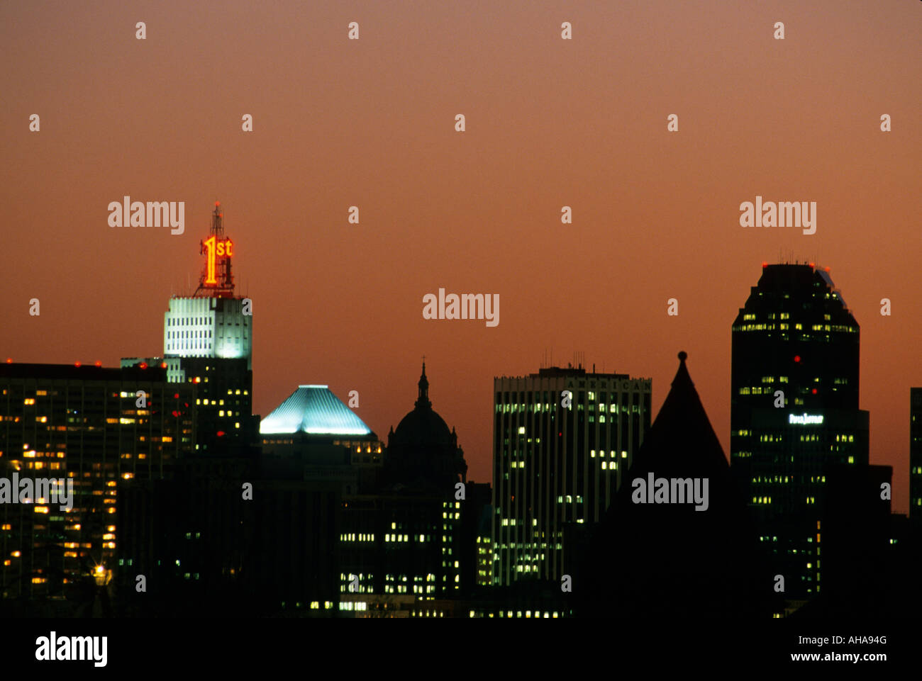 SKYLINE OF SAINT PAUL, MINNESOTA AT SUNSET INCLUDES FIRST NATIONAL BANK ...