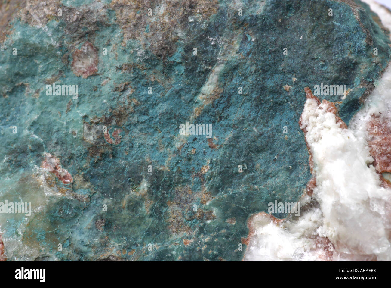 Malachite crystal form hi-res stock photography and images - Alamy