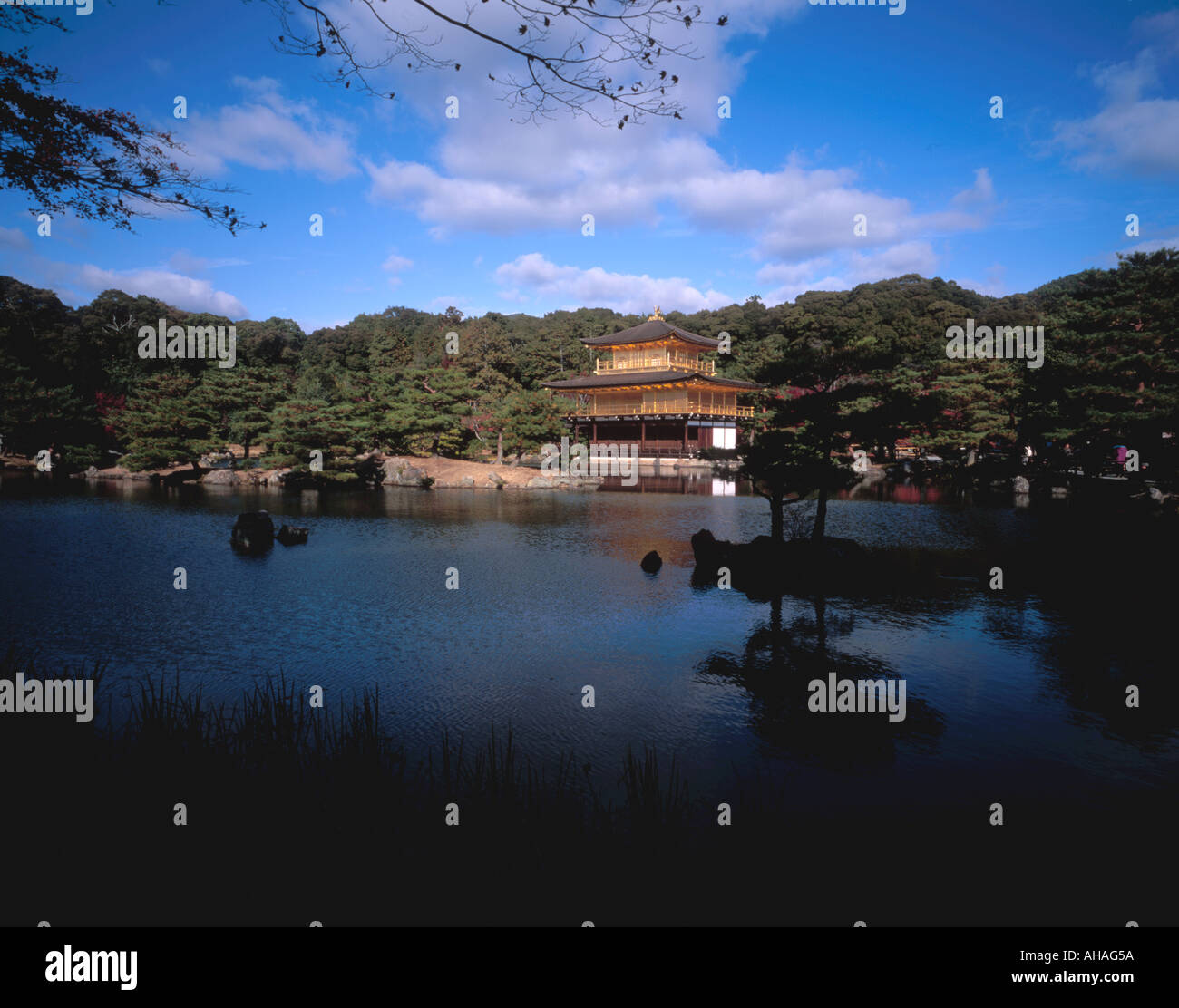World famous kinkakuji temple hi-res stock photography and images - Alamy