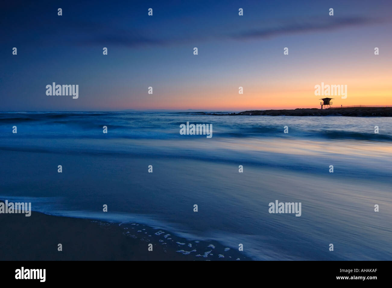 Waves sea pacific ocean meet hi-res stock photography and images - Alamy