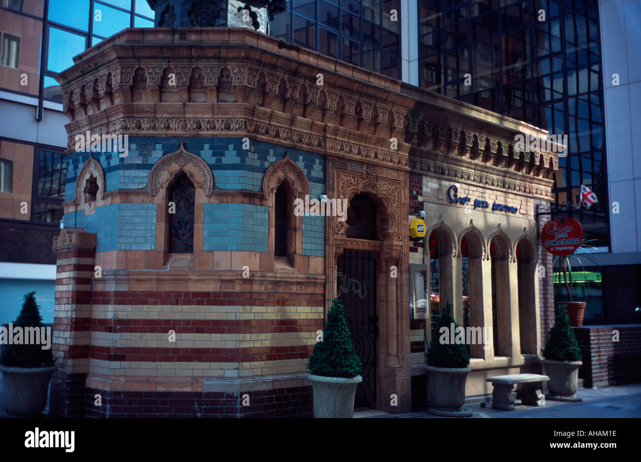 Victorian Turkish Baths in Bishopsgate Churchyard now an Italian ...