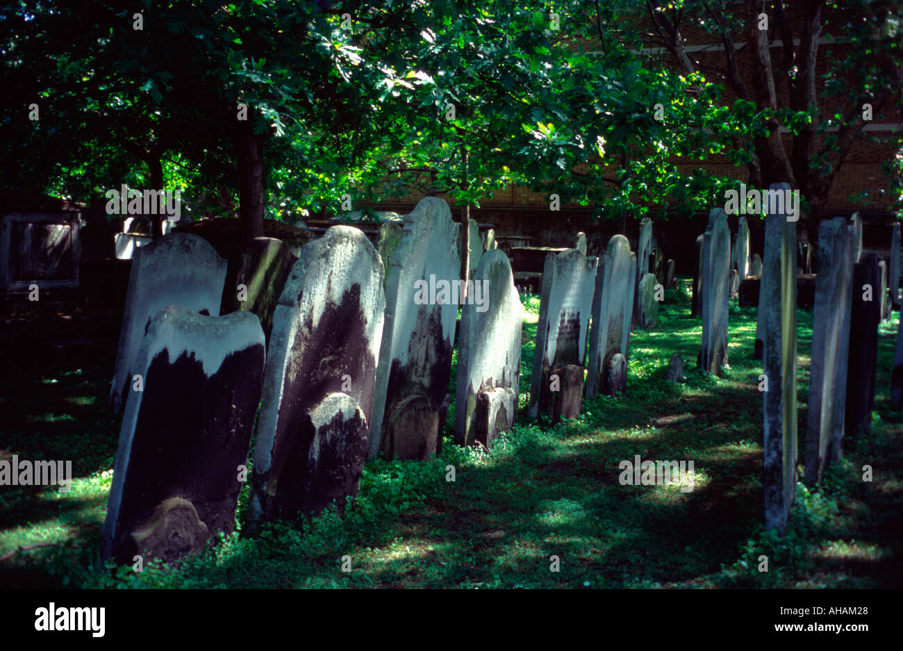 Headstones of graves in the Bunhill Fields Cemetery London EC1 England ...