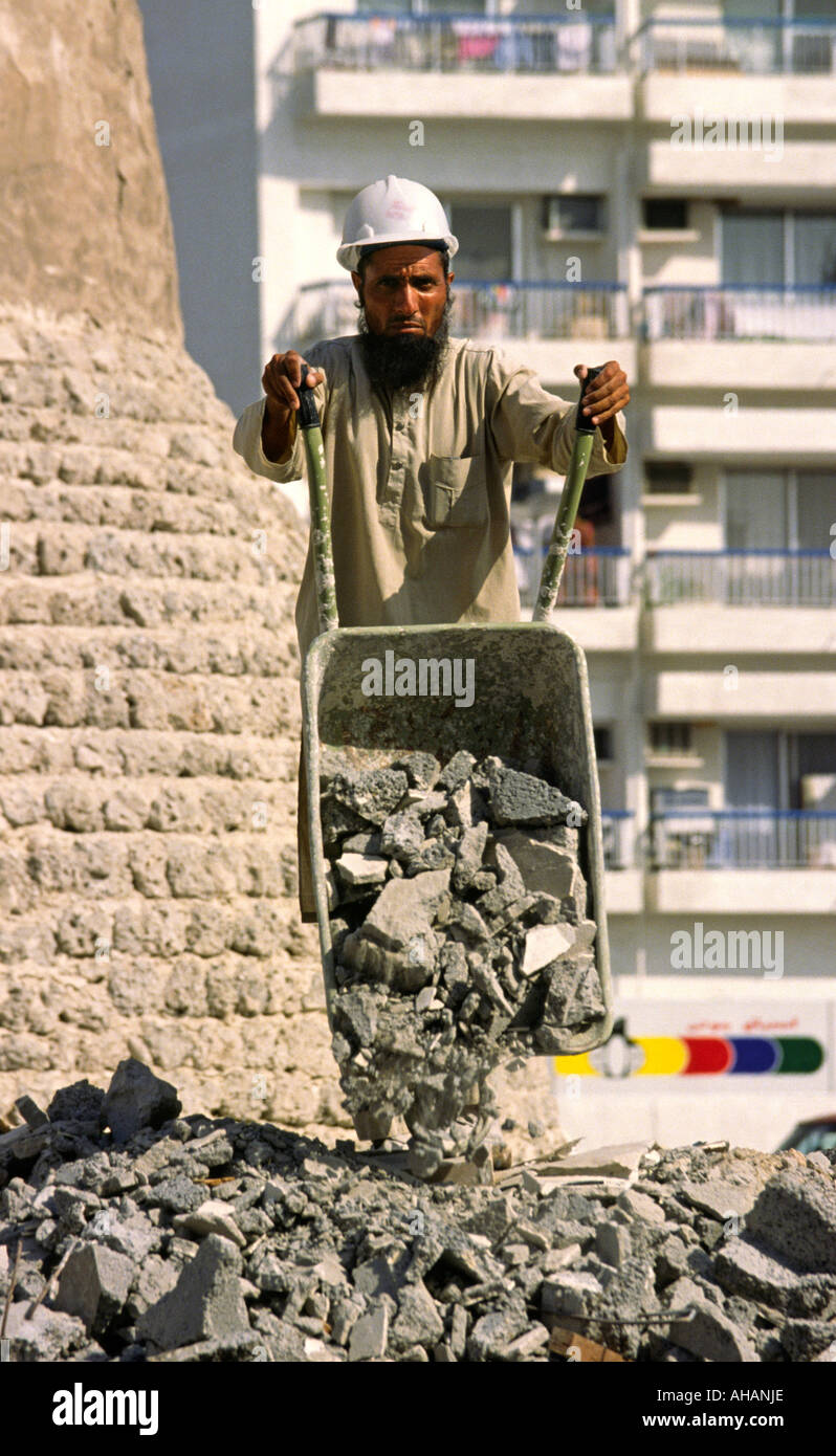 Pakistani construction hi-res stock photography and images - Alamy