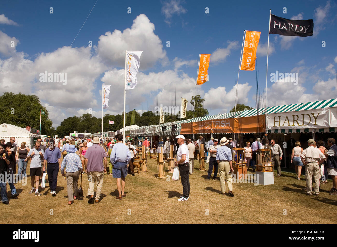 Fishing river test broadlands hi-res stock photography and images - Alamy
