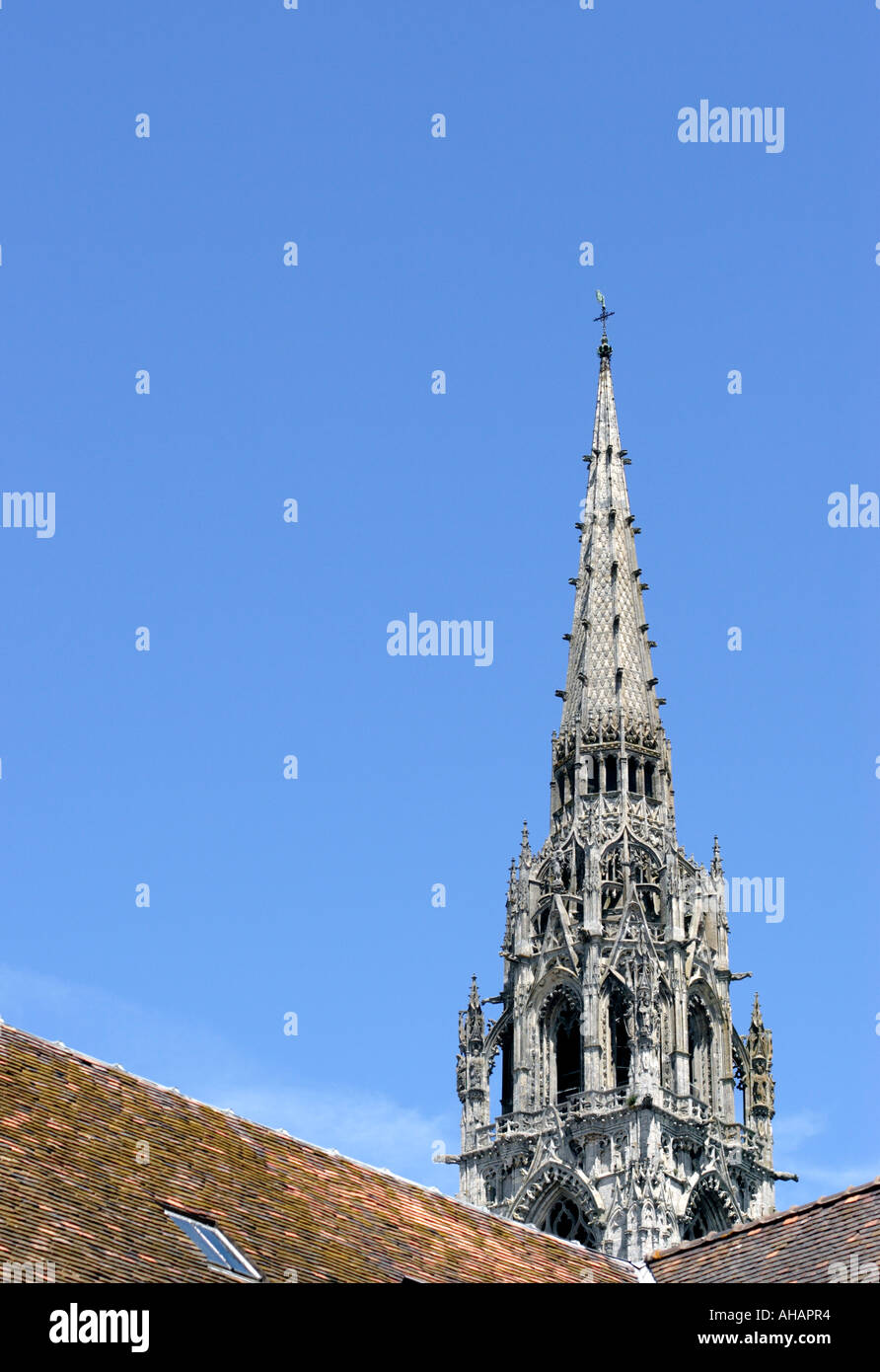 Detail of exterior of Chartres Cathedral France Stock Photo - Alamy