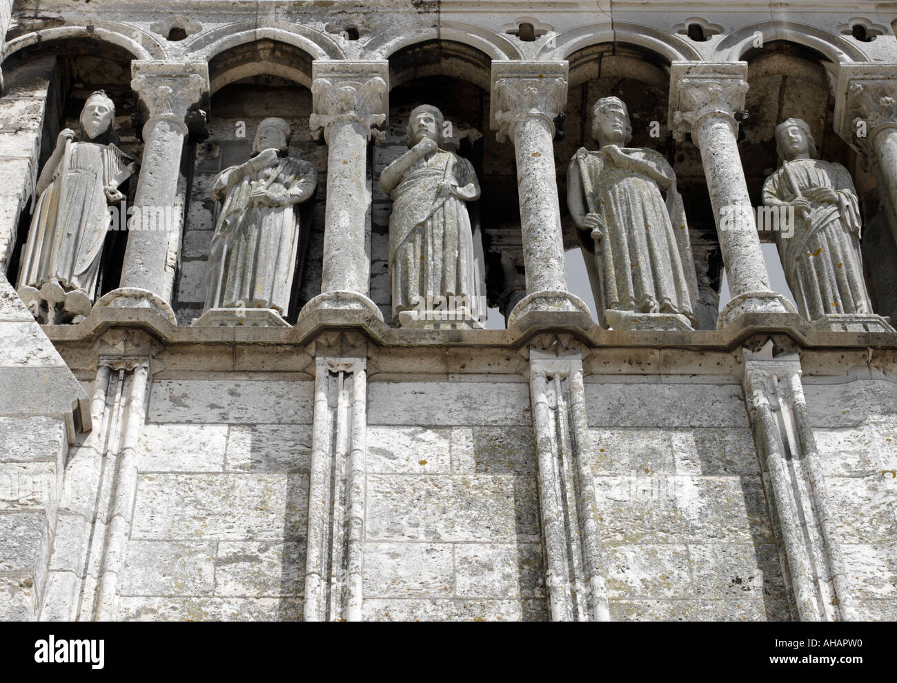 Chartres cathedral statues of saints hi-res stock photography and ...