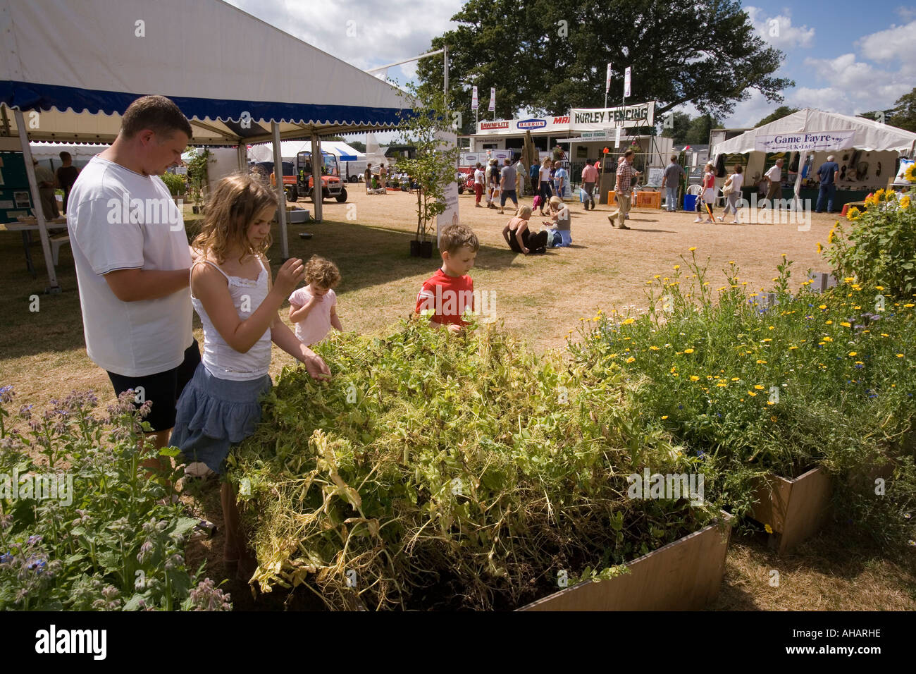 Lord romsey broadlands hi-res stock photography and images - Alamy