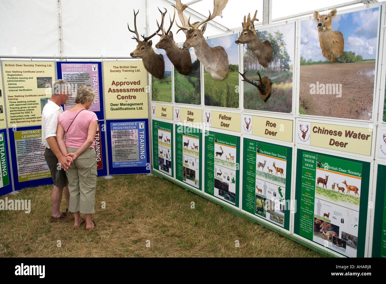Lord romsey broadlands hi-res stock photography and images - Alamy
