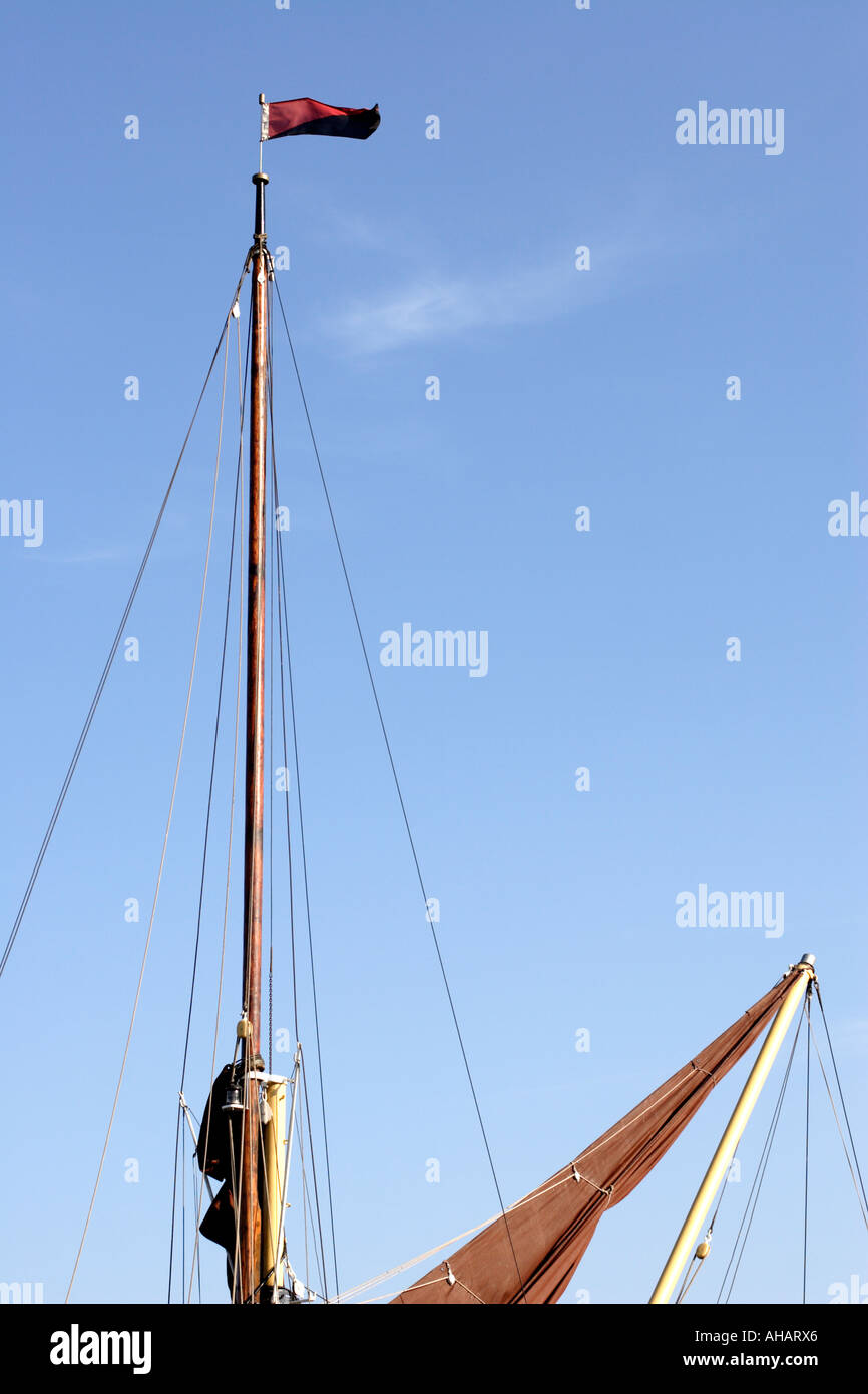 Detail Of mast and rigging of sea going sailing barge Stock Photo - Alamy