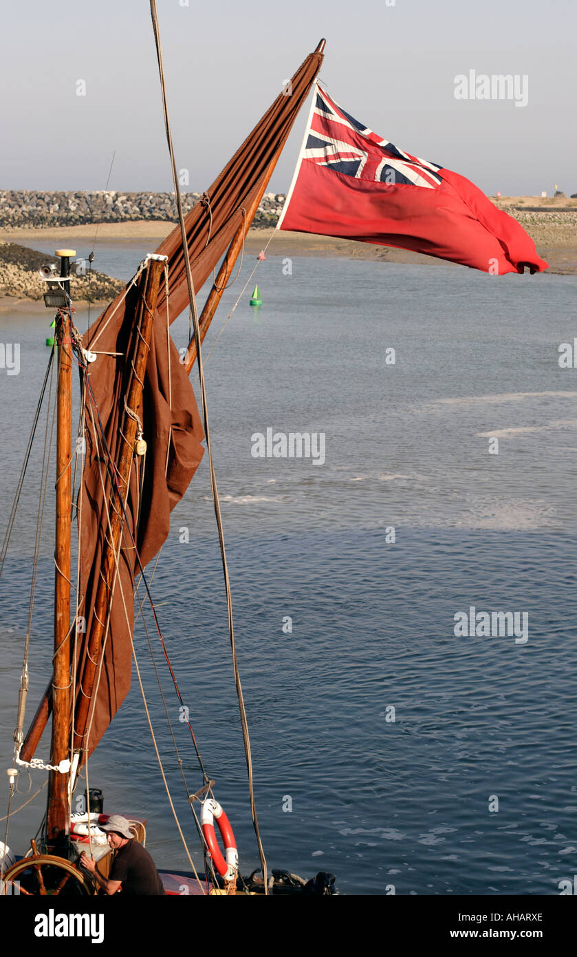 Deatail of mast and rigging of sea going sailing barge Stock Photo - Alamy