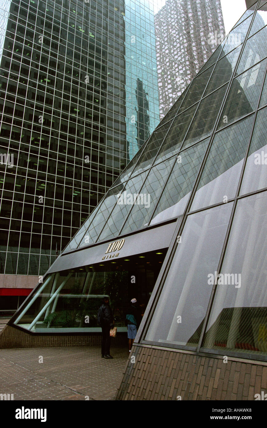 Houston downtown office building reflection hi-res stock photography ...