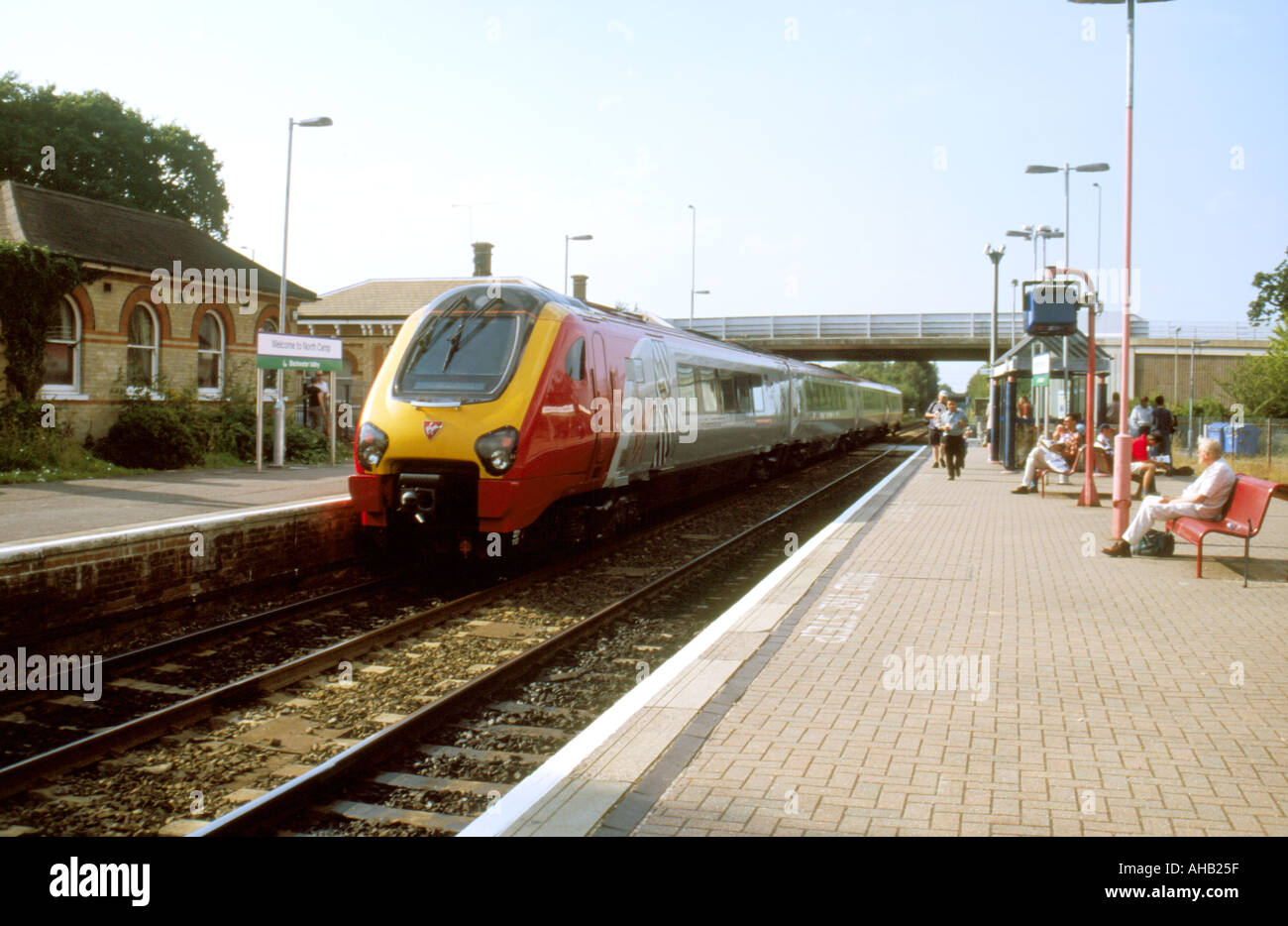 Farnborough north station hi-res stock photography and images - Alamy