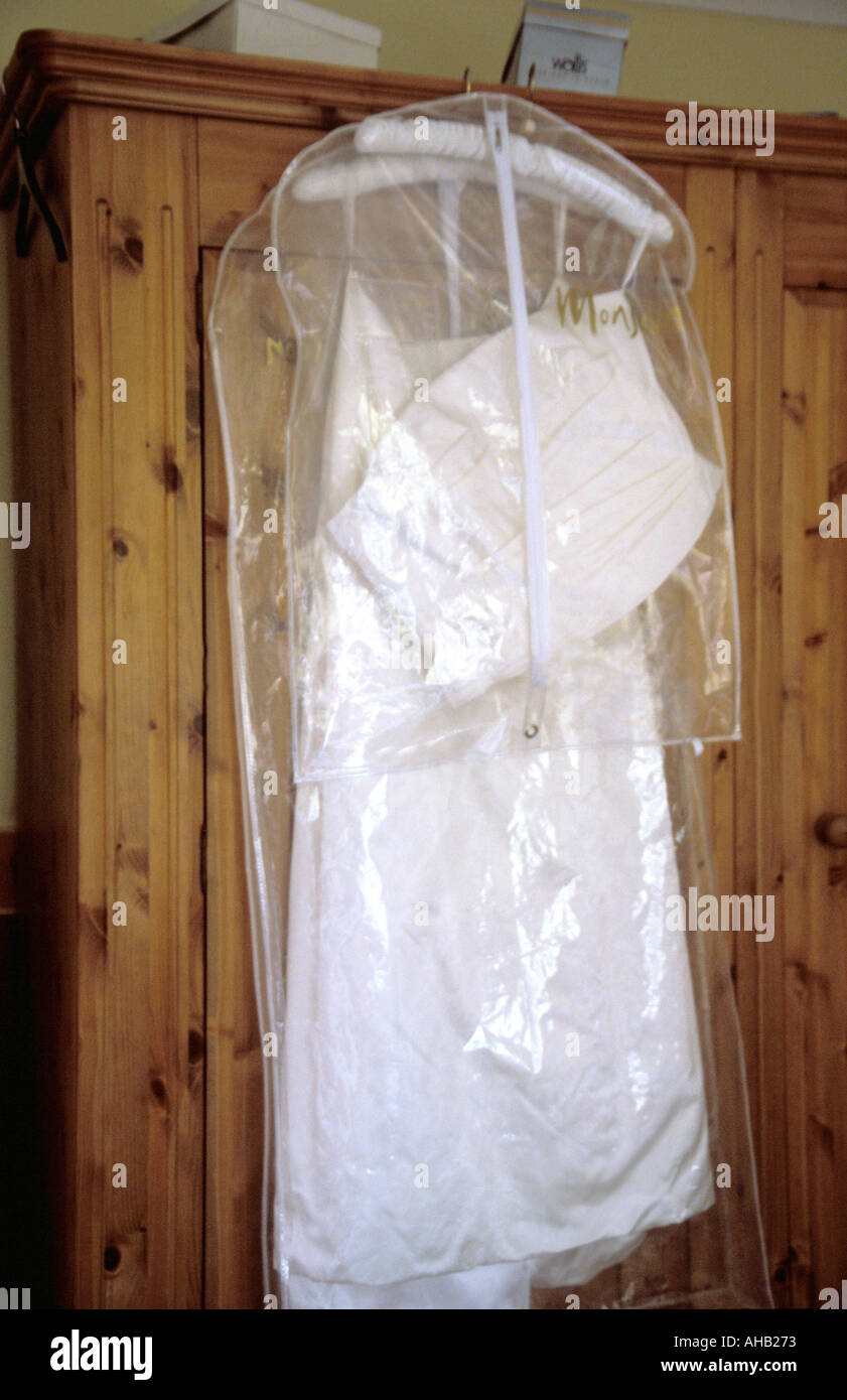 Hanging cover hi-res stock photography and images - Alamy