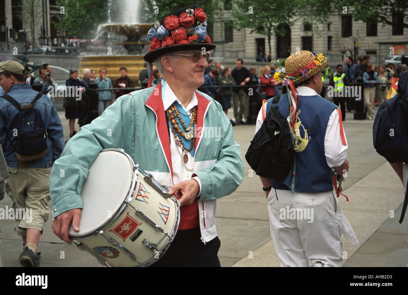 Folk dance performer at the Trafalgar square London Stock Photo - Alamy