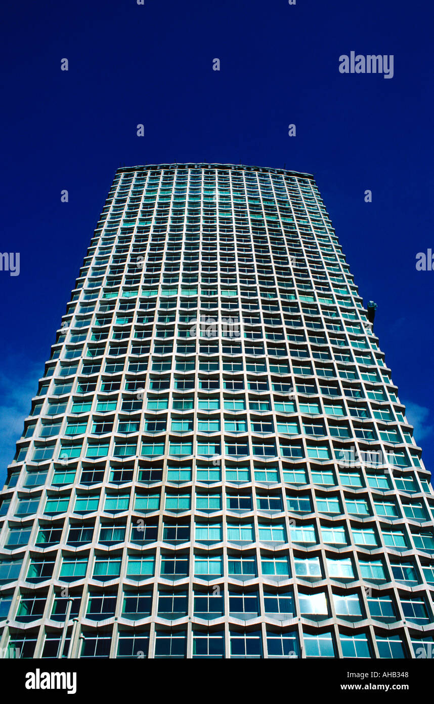 Centre point office block hi-res stock photography and images - Alamy