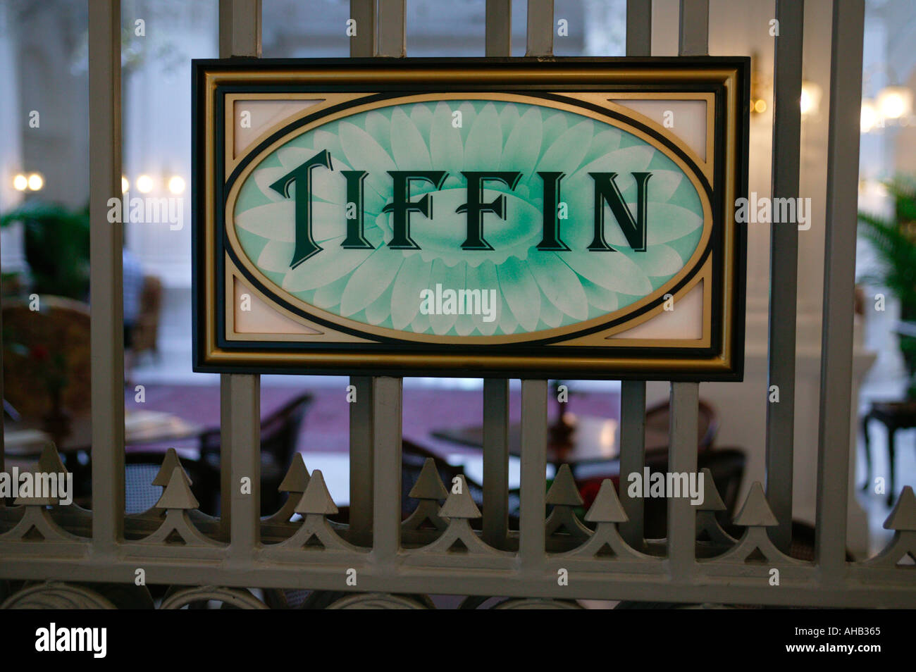 Picture by PHILIP HOLLIS The Raffles Hotel Singapore Stock Photo - Alamy