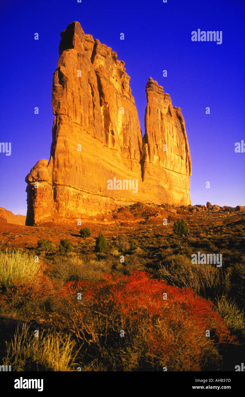 Towering monolith called Courthouse Towers greets visitors to Arches ...